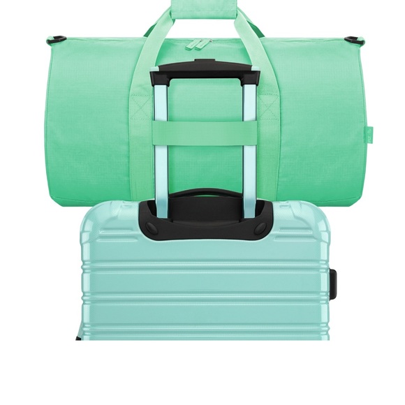 iFly | Other | Nwt Ifly Packable Travel Duffle Bag With Adjustable ...